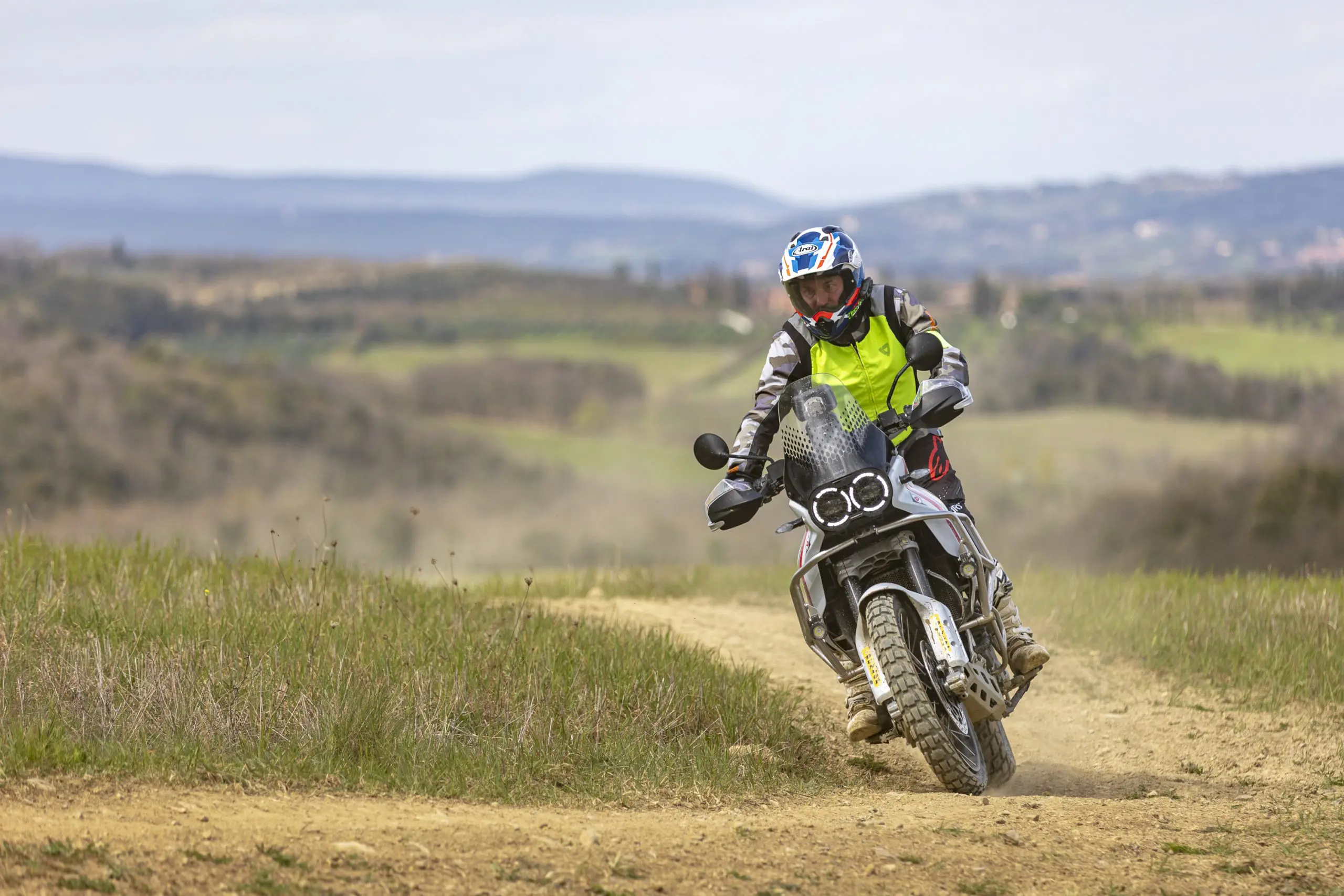 Débuter le trail moto : 7 conseils pour rouler en toute sécurité ...